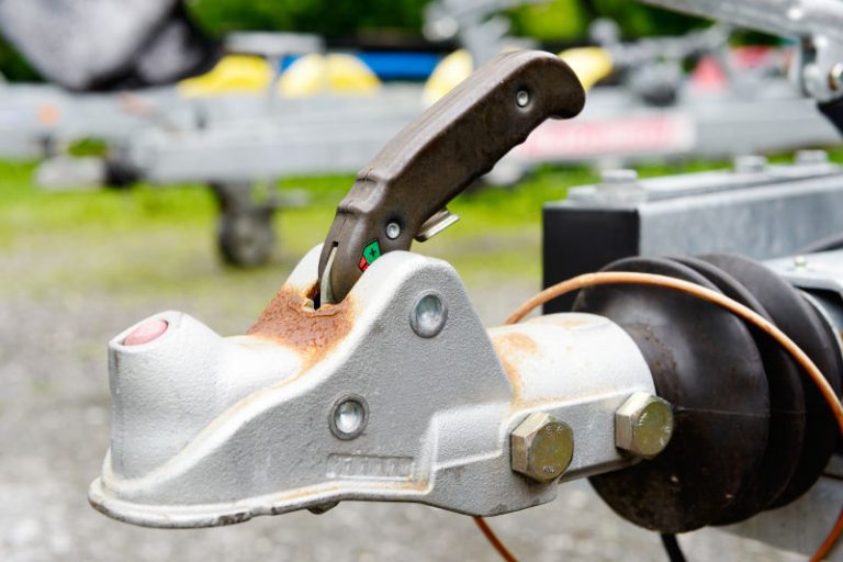How Do I Keep My Trailer From Rusting? (4 Tips) - AZ Rust